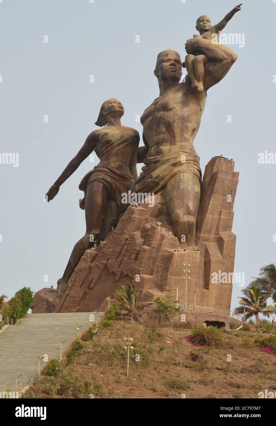 The much criticized African Renaissance Monument in Dakar, Senegal ...