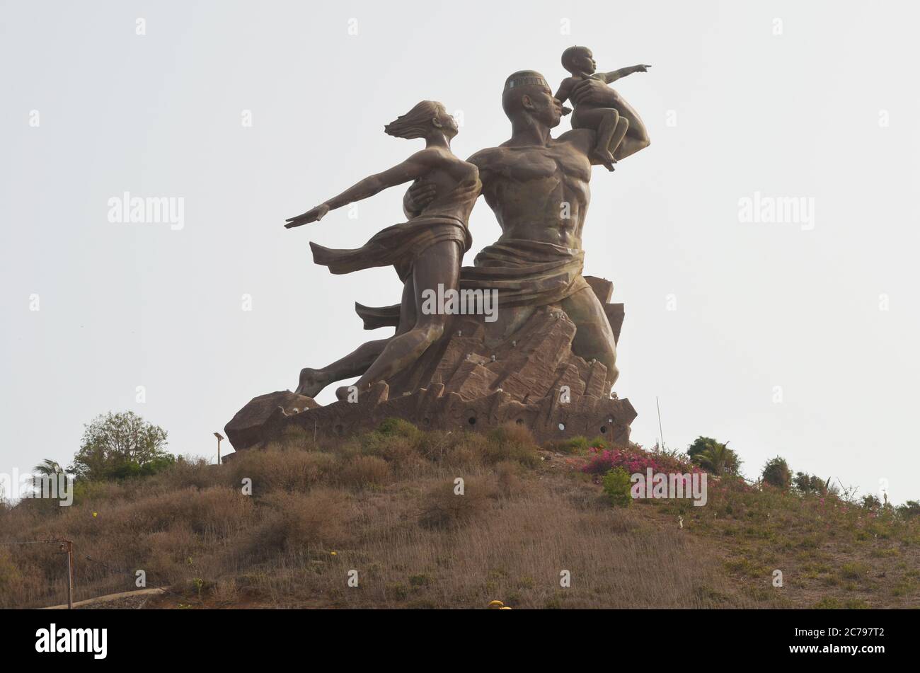 The much criticized African Renaissance Monument in Dakar, Senegal ...