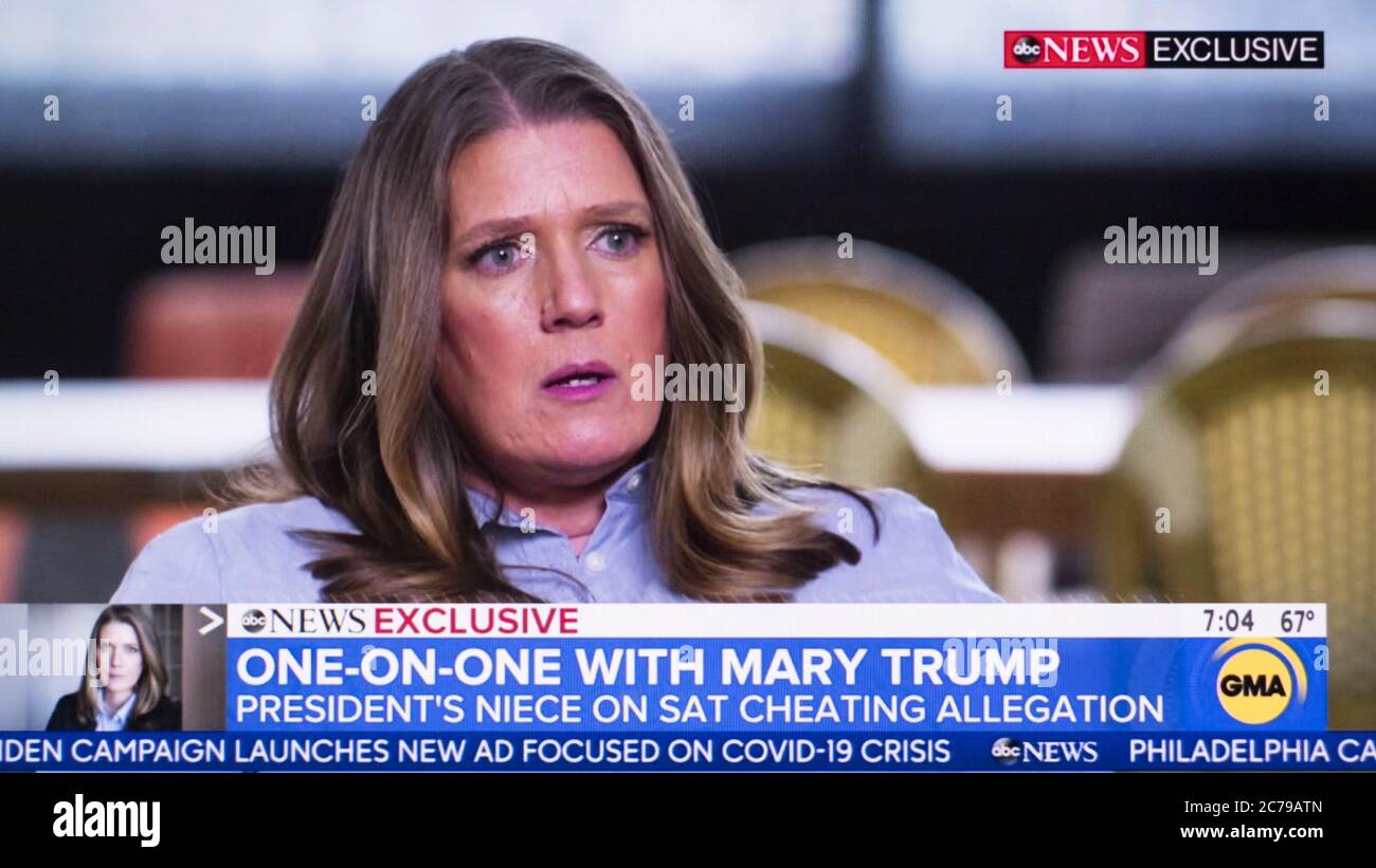 Mary trump interview hi-res stock photography and images - Alamy
