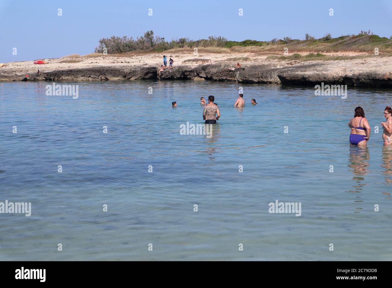 Fondale blu hi-res stock photography and images - Alamy