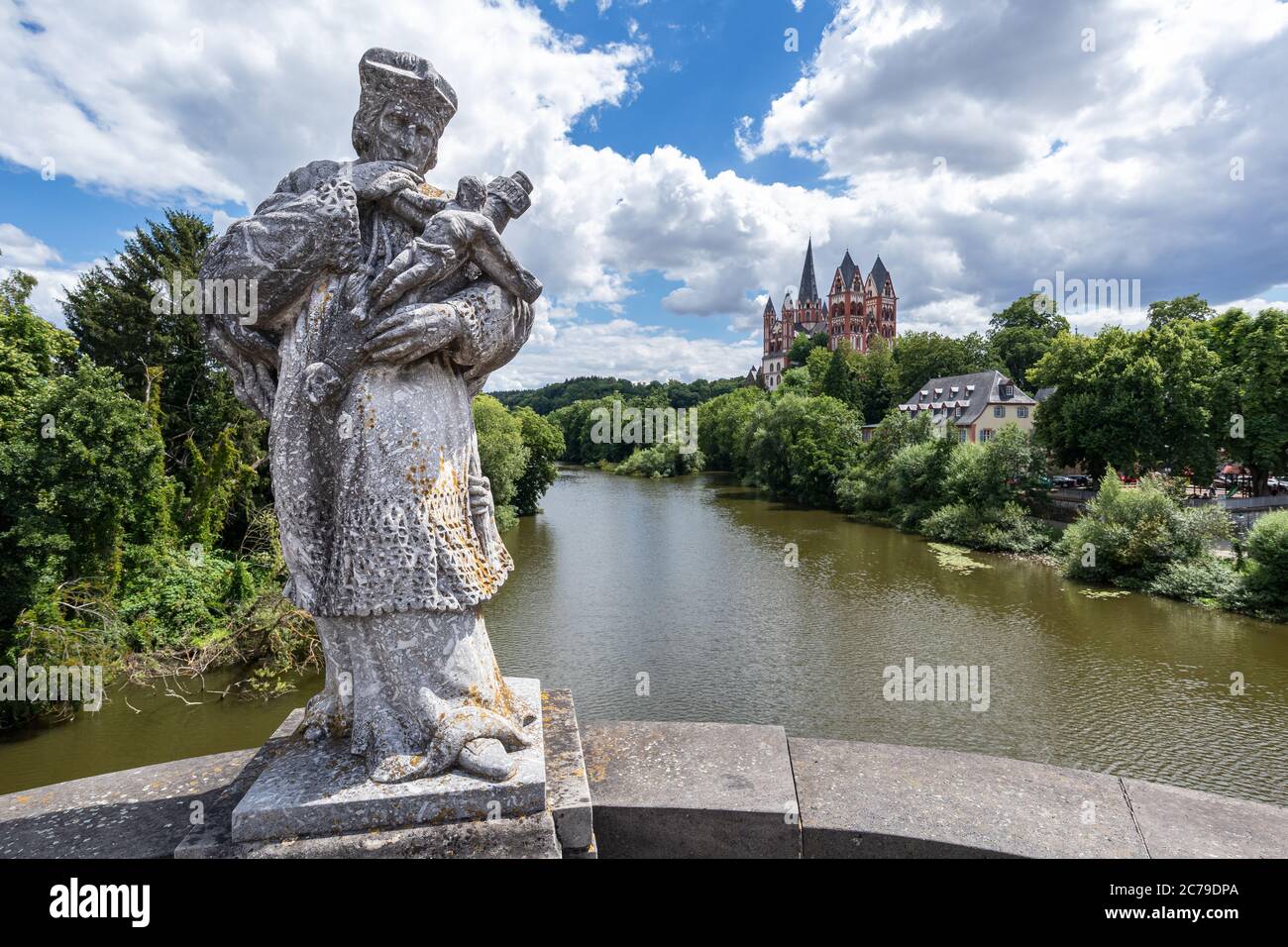 Jesus christ statue st basilica hi-res stock photography and images - Alamy