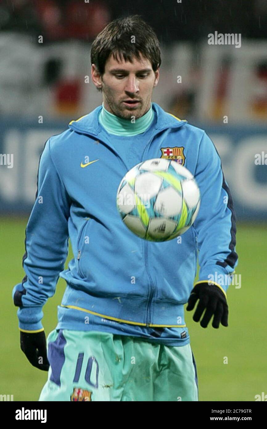 Lionel messi bayer leverkusen 2012 hi-res stock photography and images ...