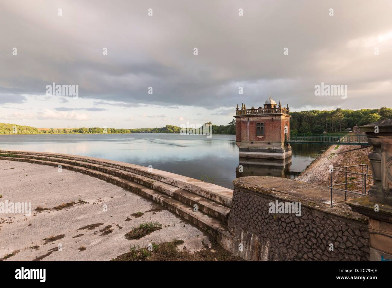 An image of a view of Swithland Reservoir on a late spring evening shot ...