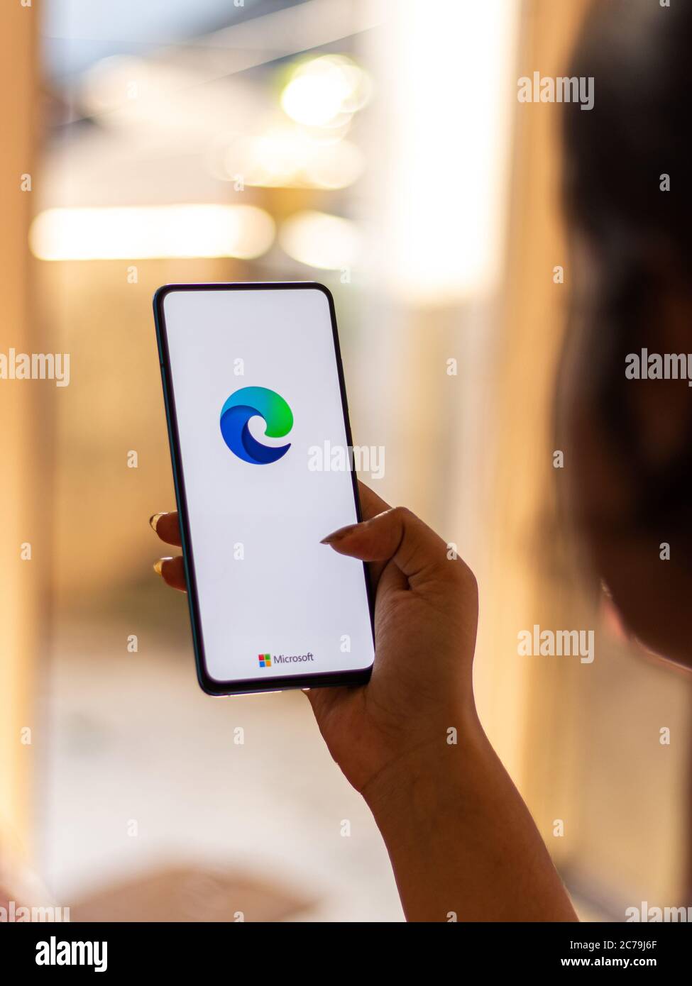 Microsoft edge symbol hi-res stock photography and images - Alamy