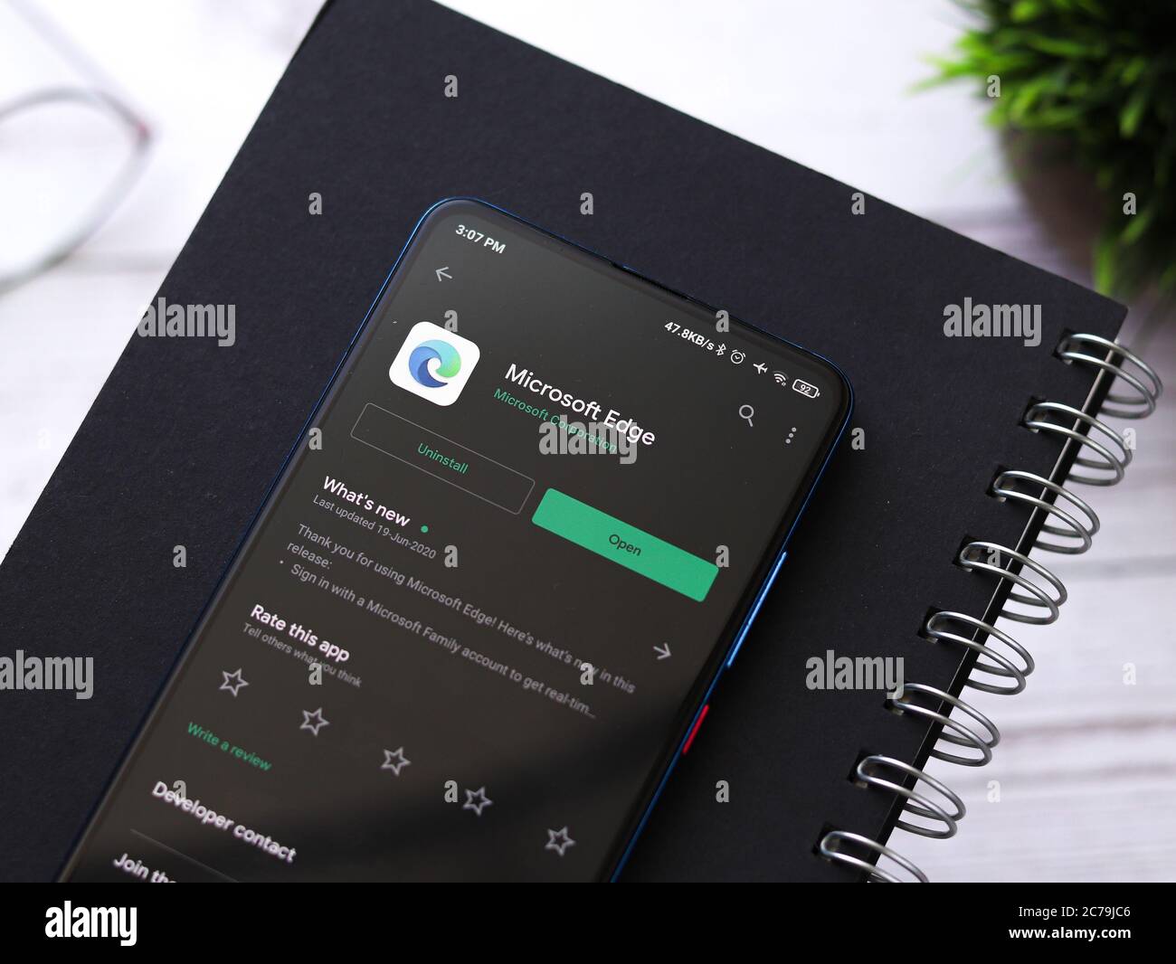 Microsoft edge browser hi-res stock photography and images - Alamy