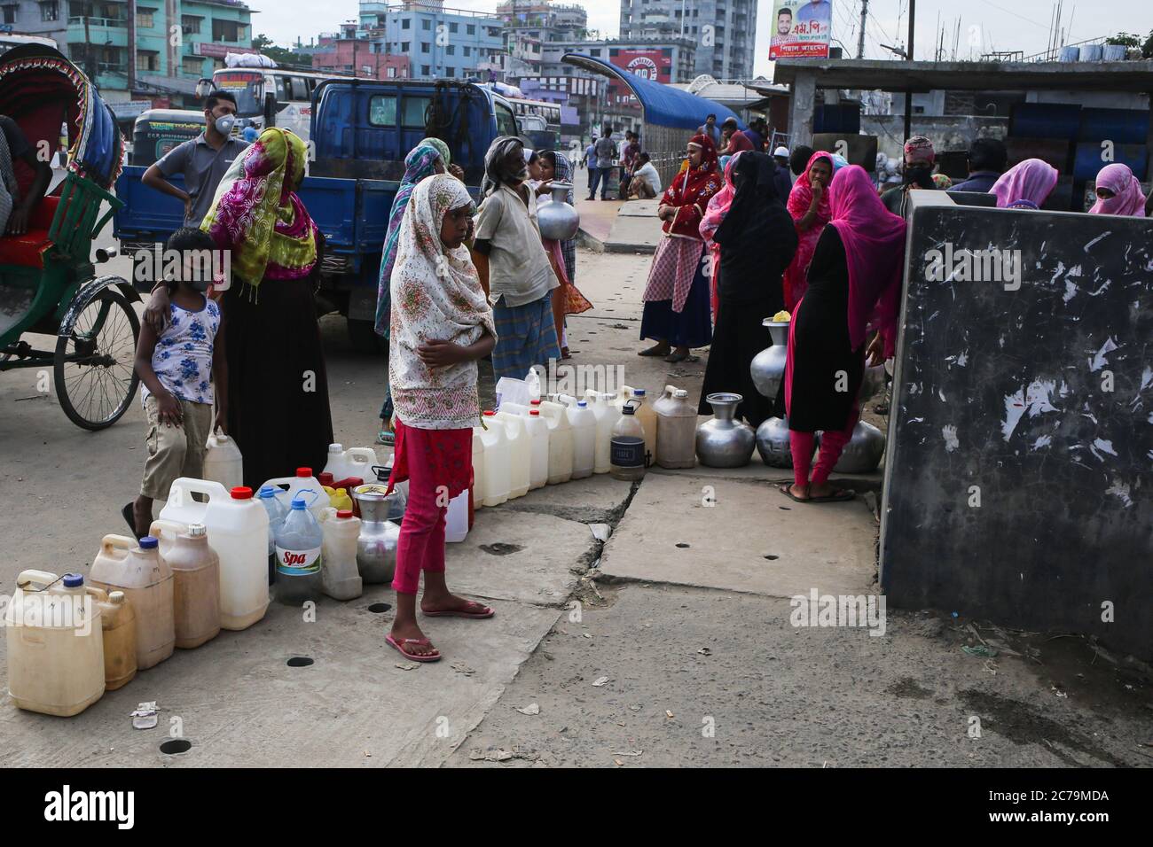 Dhaka, Dhaka, Bangladesh. 15th July, 2020. Local people are waiting in ...