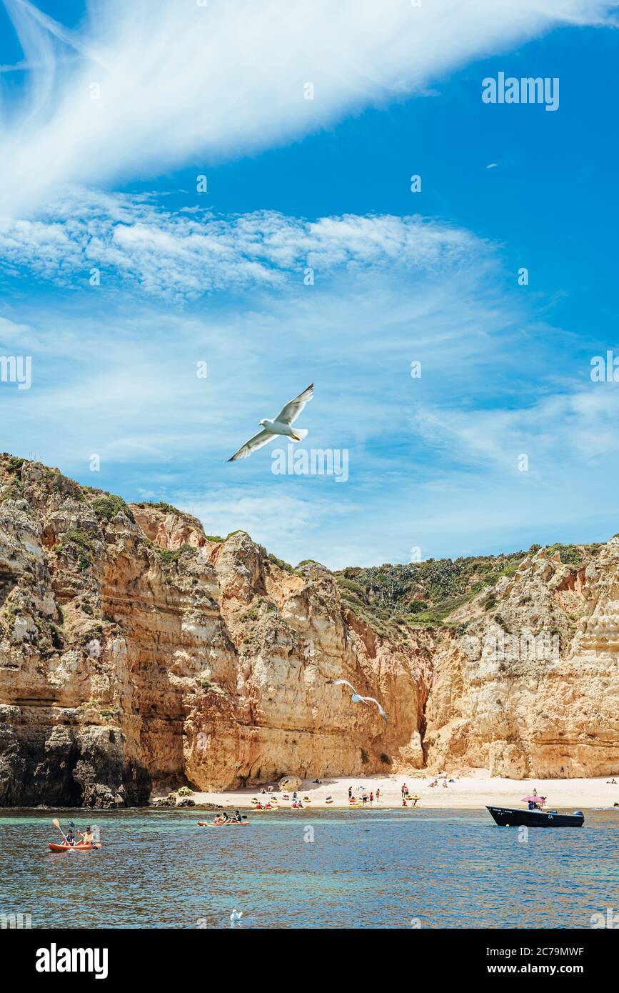 Golden limestone cliffs hi-res stock photography and images - Alamy