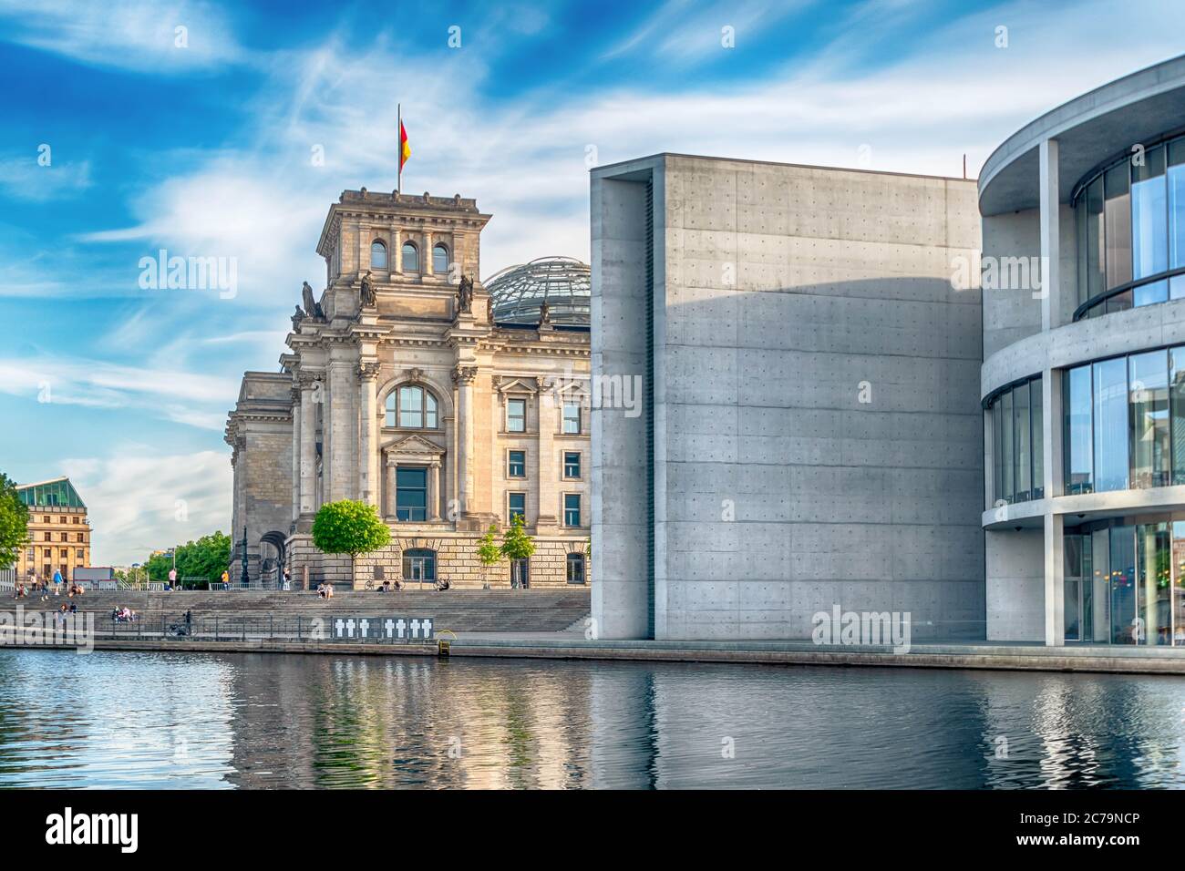 Old stone government building hi-res stock photography and images - Alamy