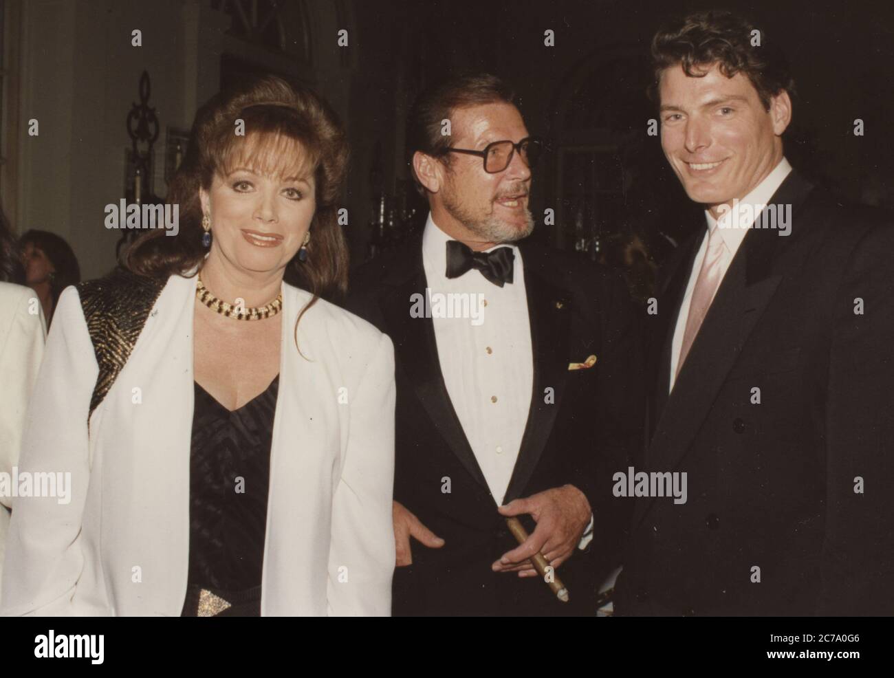 Los Angeles.CA.USA. LIBRARY. Jackie Collins, Roger Moore and ...