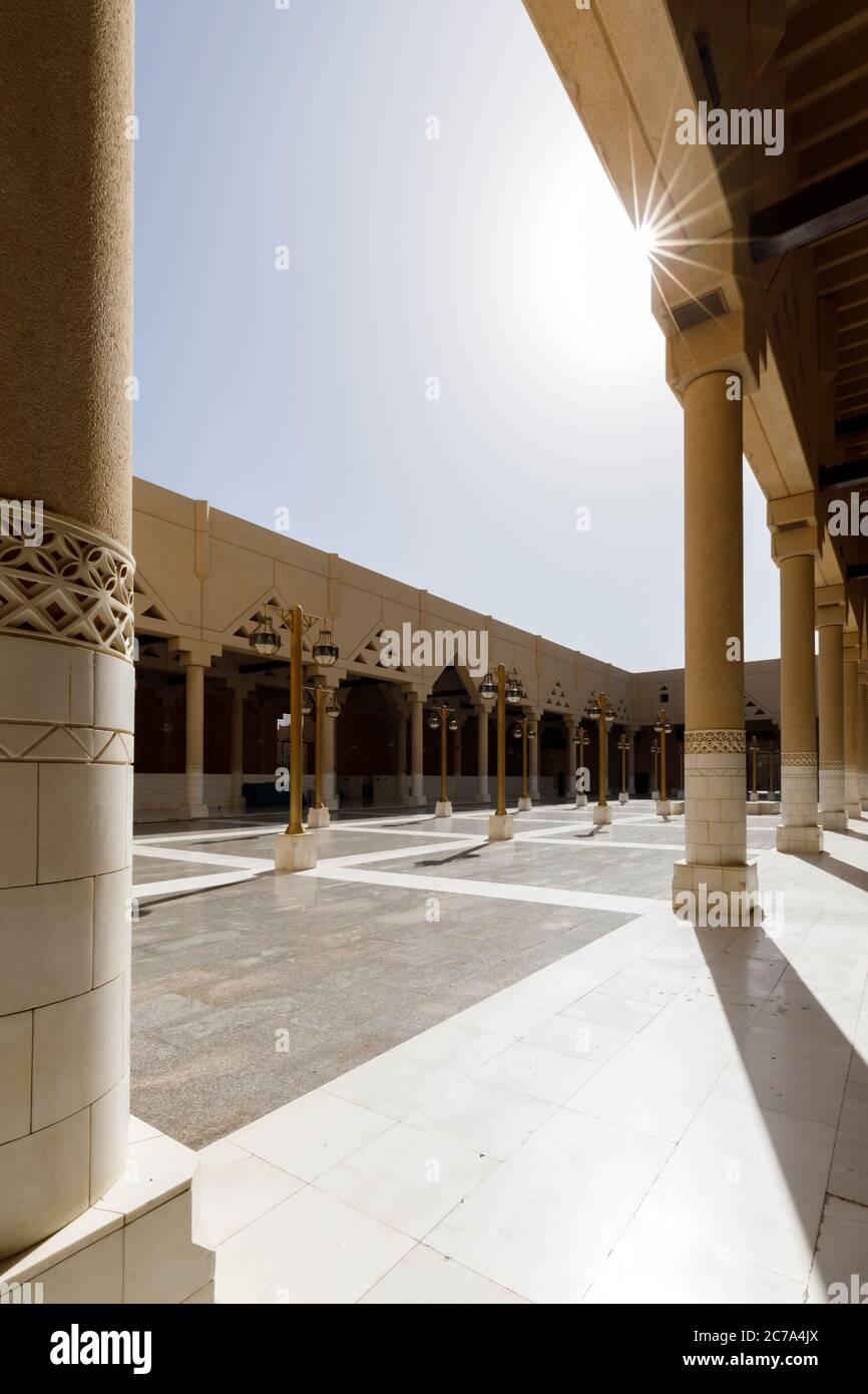 Riyadh mosque hi-res stock photography and images - Alamy