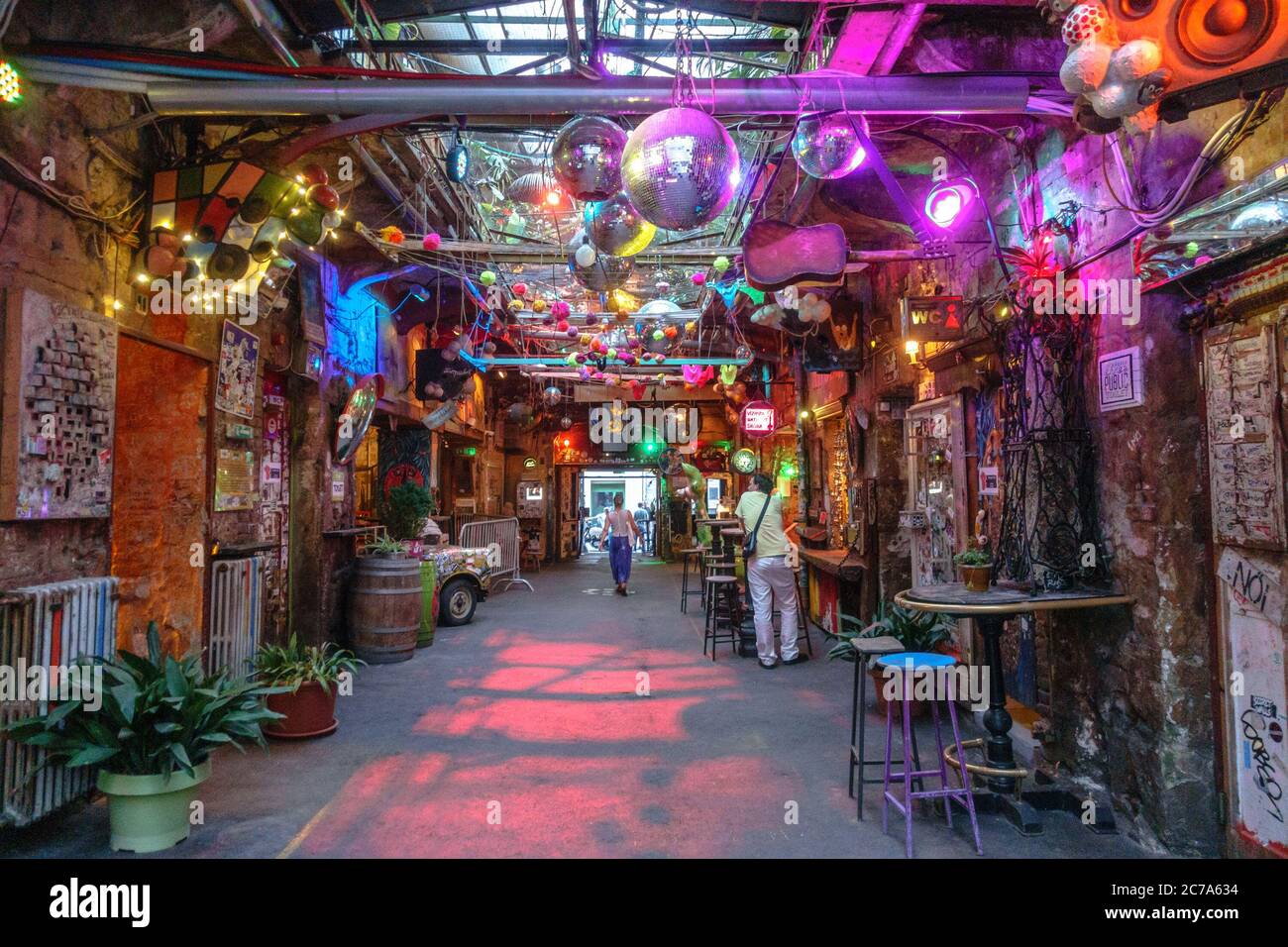 Budapest nightlife pubs hi-res stock photography and images - Alamy