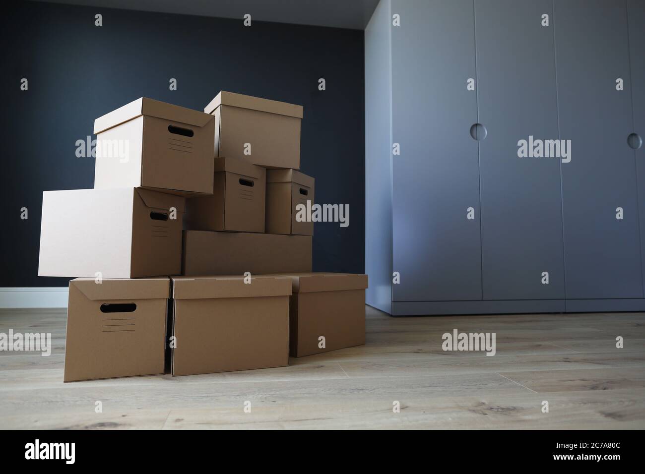 Room with no furniture Stock Photo - Alamy