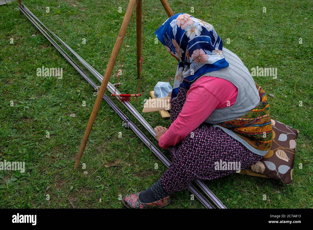 Traditional weaving hi-res stock photography and images - Alamy