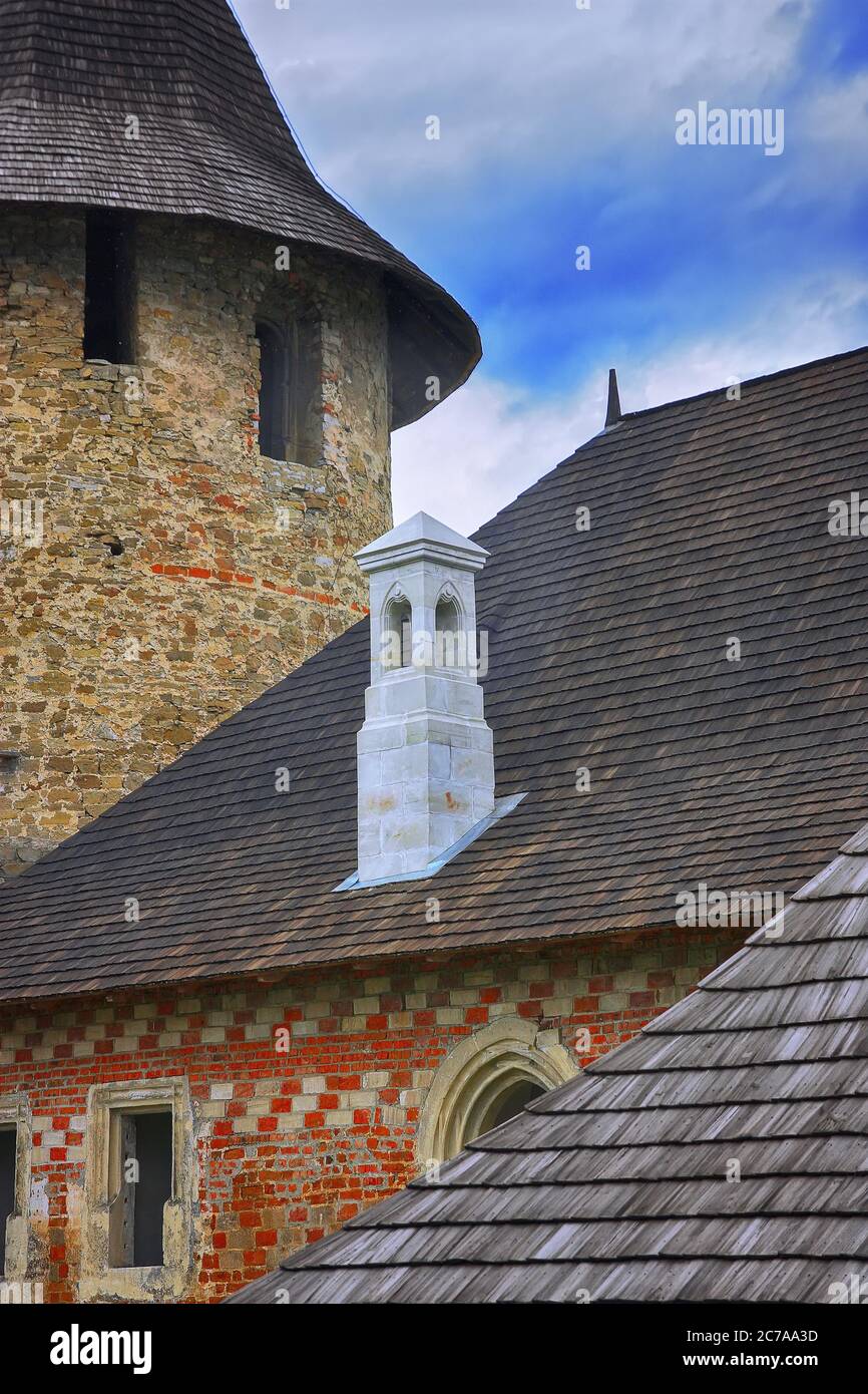 Castle tower red brick part hi-res stock photography and images - Alamy