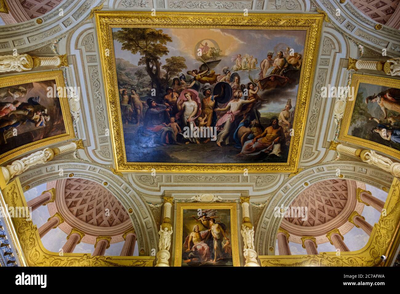 Ceiling painting hi-res stock photography and images - Alamy