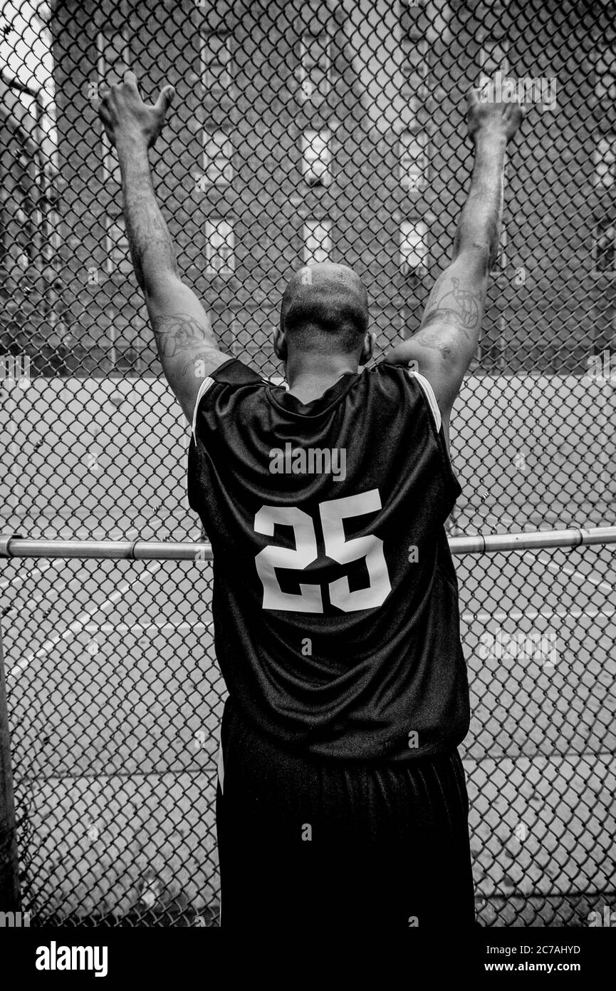 Number 4 basketball player Black and White Stock Photos & Images - Alamy