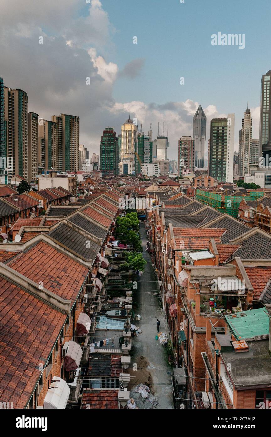 New high-class Shanghai skyscrapers transform, surround and slowly take ...