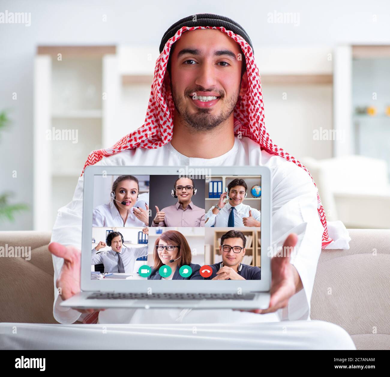 Video conferencing telepresence hi-res stock photography and images - Alamy