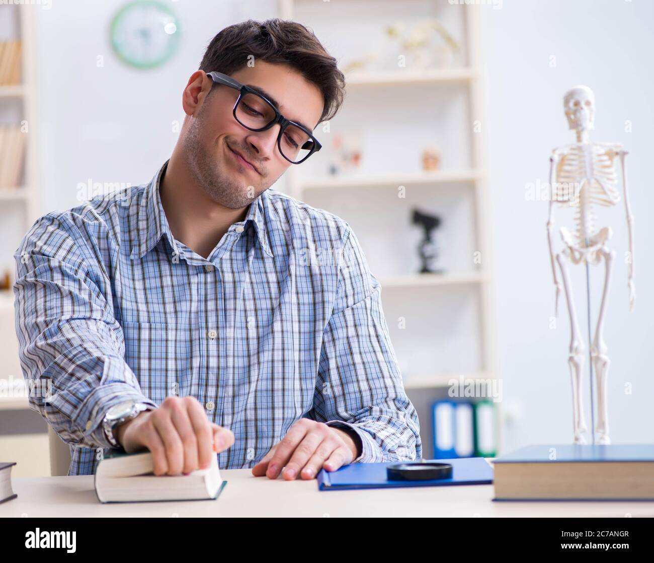 The medical student studying in classroom Stock Photo - Alamy
