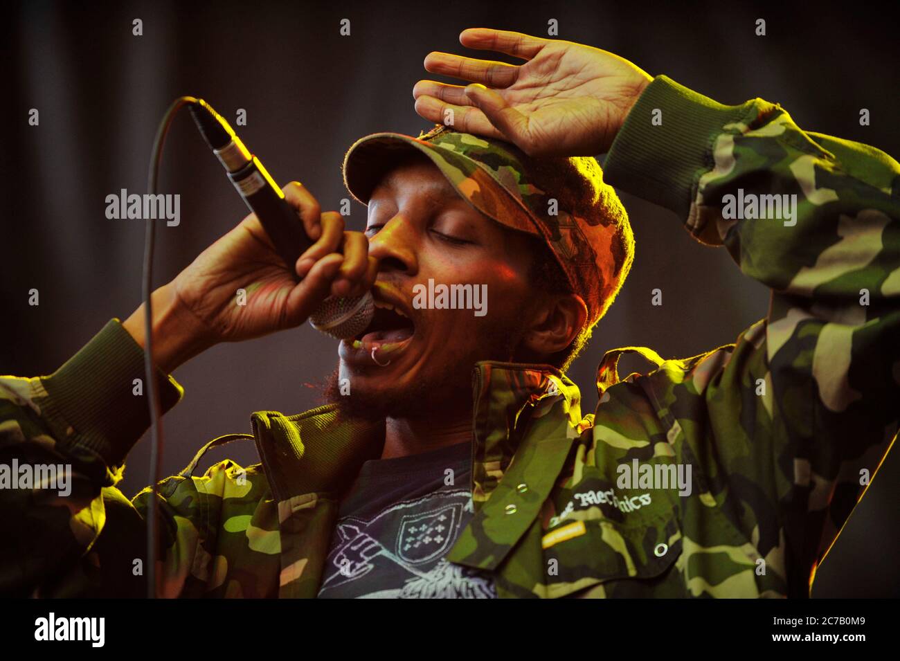 Rapper Del the Funky Homosapien performing at the 2008 San Diego Street ...