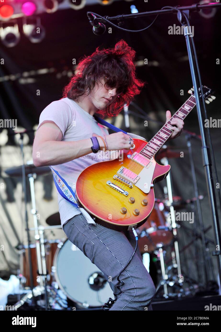 Andrew VanWyngarden of MGMT performing at the 2008 San Diego Street ...