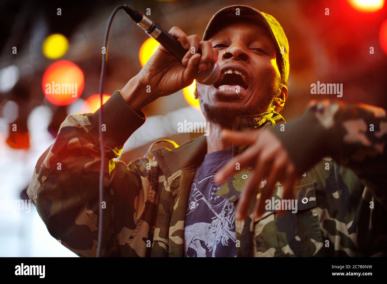 Rapper Del the Funky Homosapien performing at the 2008 San Diego Street ...