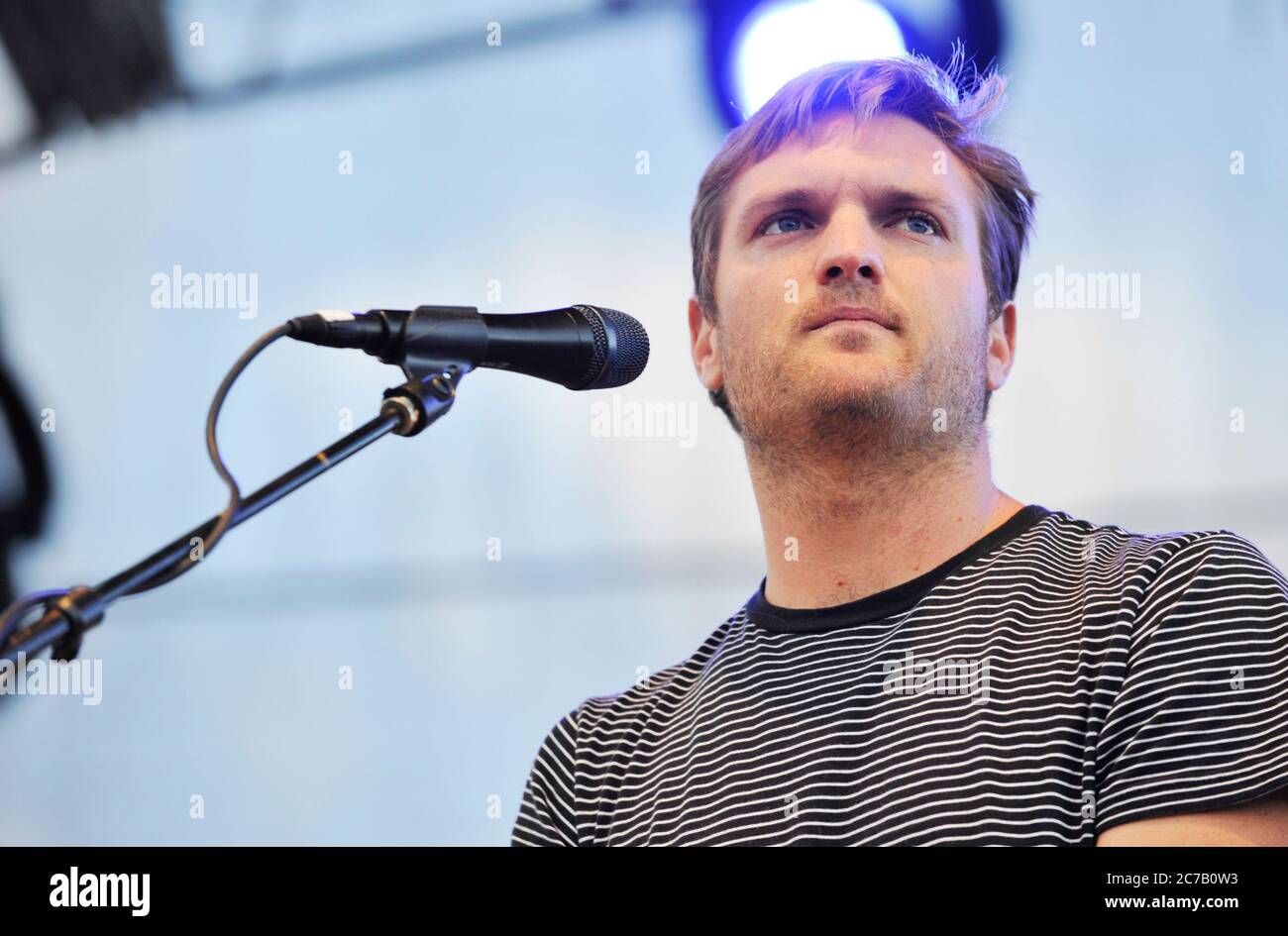Nathan Willett of Cold War Kids performing at the 2008 San Diego Street ...