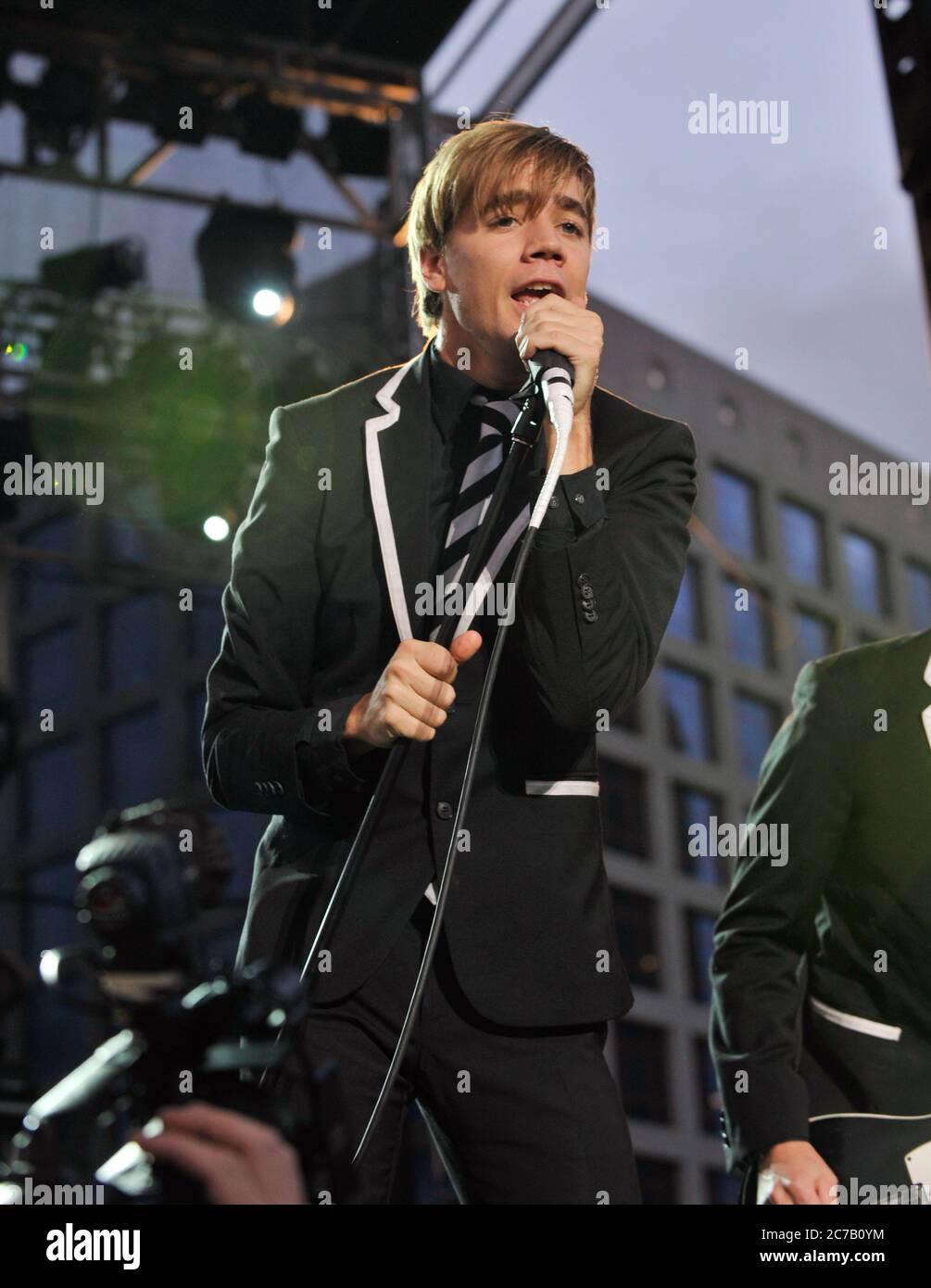 Howlin' Pelle Almqvist of The Hives performing at the 2008 San Diego ...