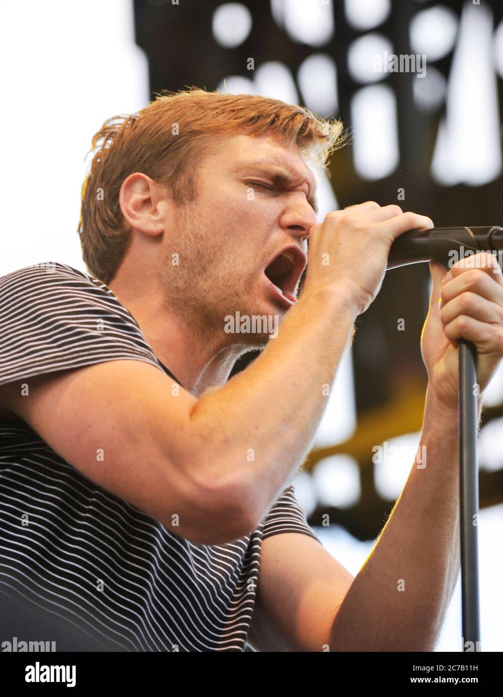 Nathan Willett of Cold War Kids performing at the 2008 San Diego Street ...