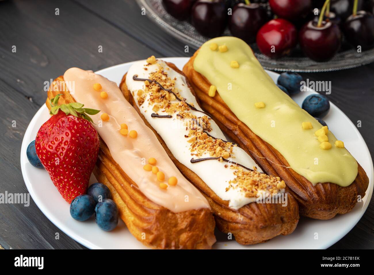 Close up photo of fresh french eclair cake with icing Stock Photo - Alamy
