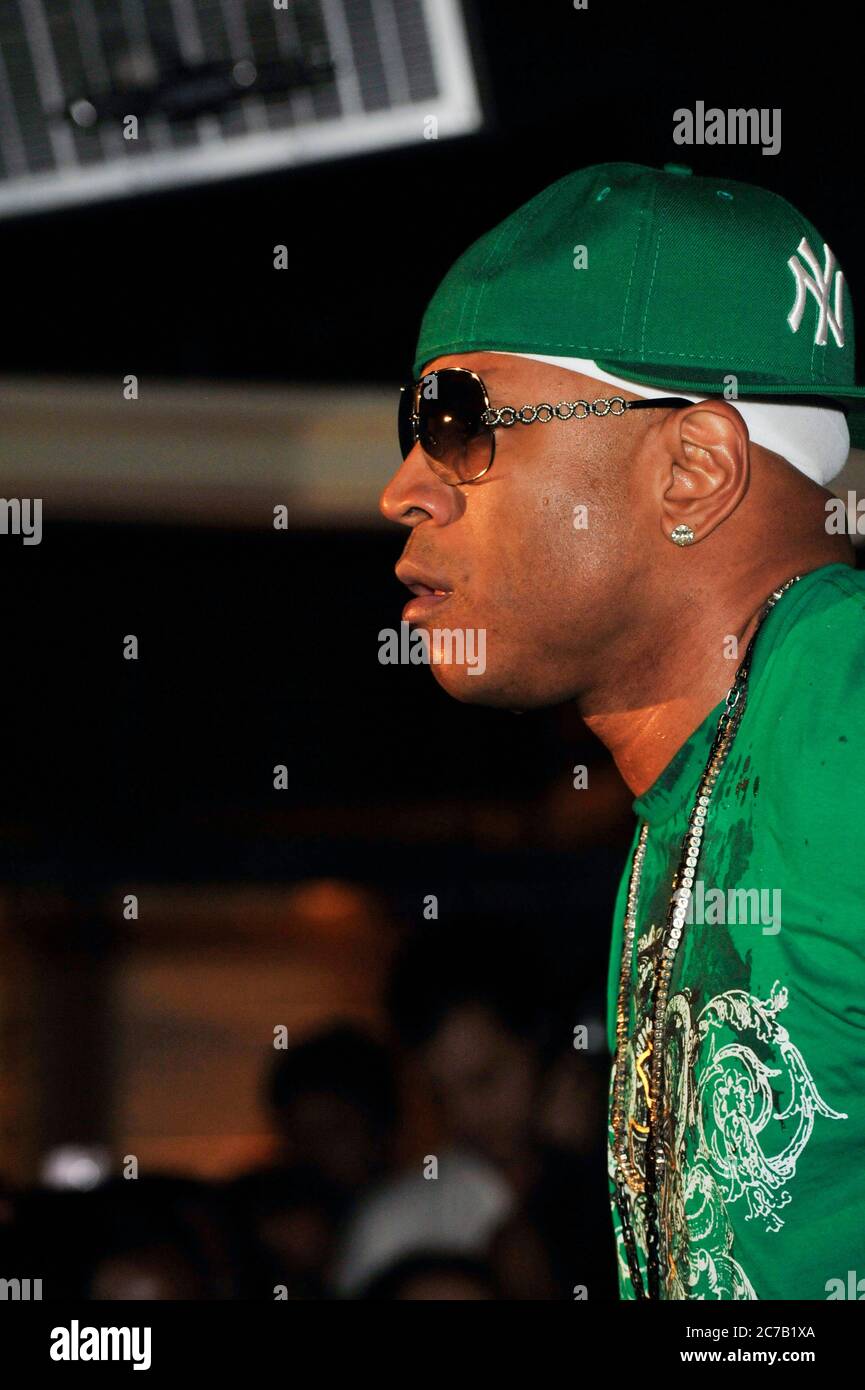 Ll cool j concert hi-res stock photography and images - Alamy