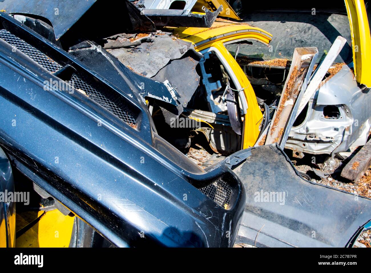 The stock of debris old parts of the car Stock Photo - Alamy