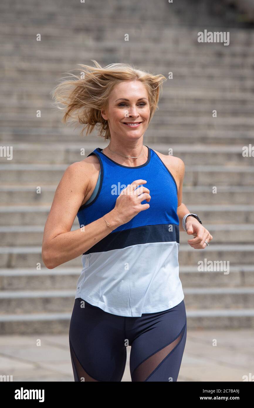 Jenni Falconer running through central London, following her Smooth ...