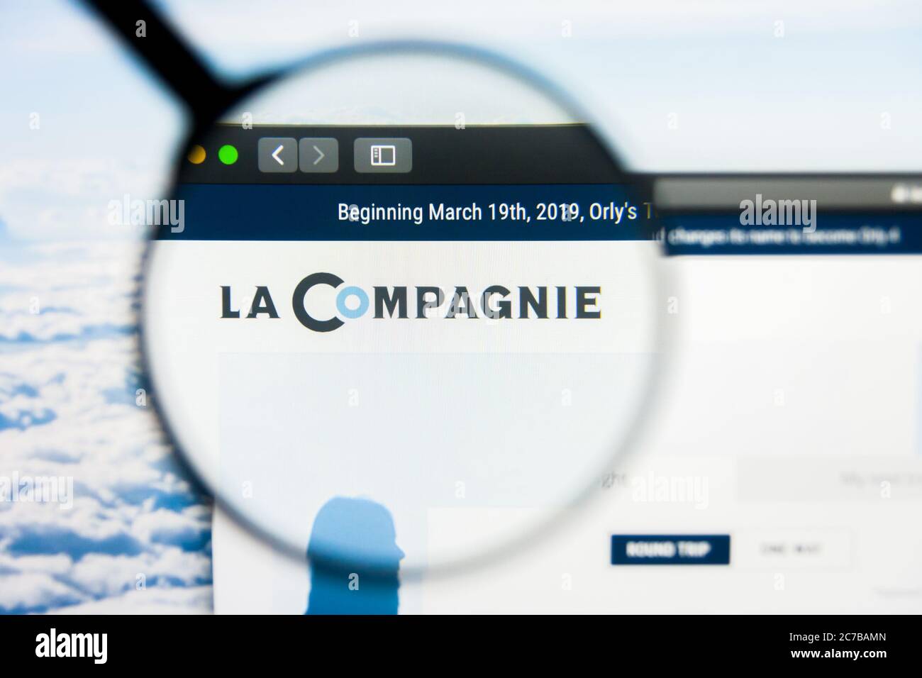 La tech logo hi-res stock photography and images - Alamy