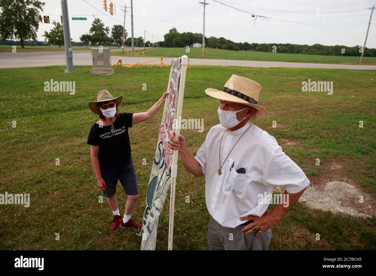 Terre Haute, United States. 15th July, 2020. Glenda Breeden (L), and ...