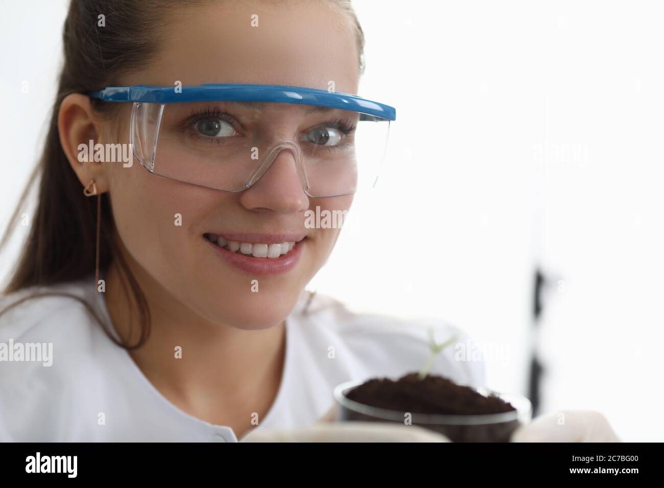 Professional lab hi-res stock photography and images - Alamy