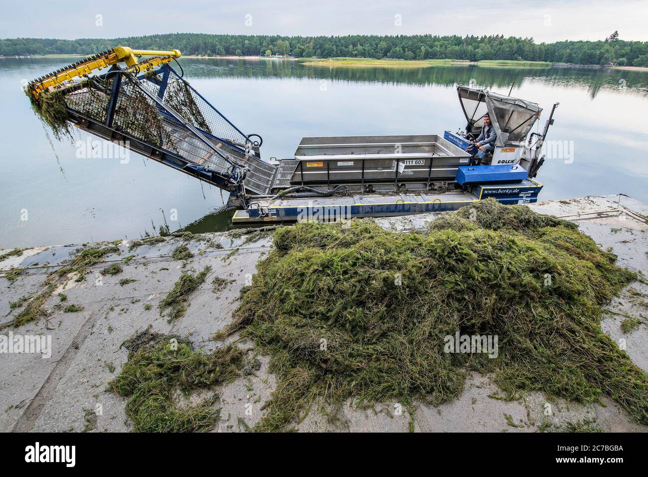 Aquatic weed harvester hi-res stock photography and images - Alamy