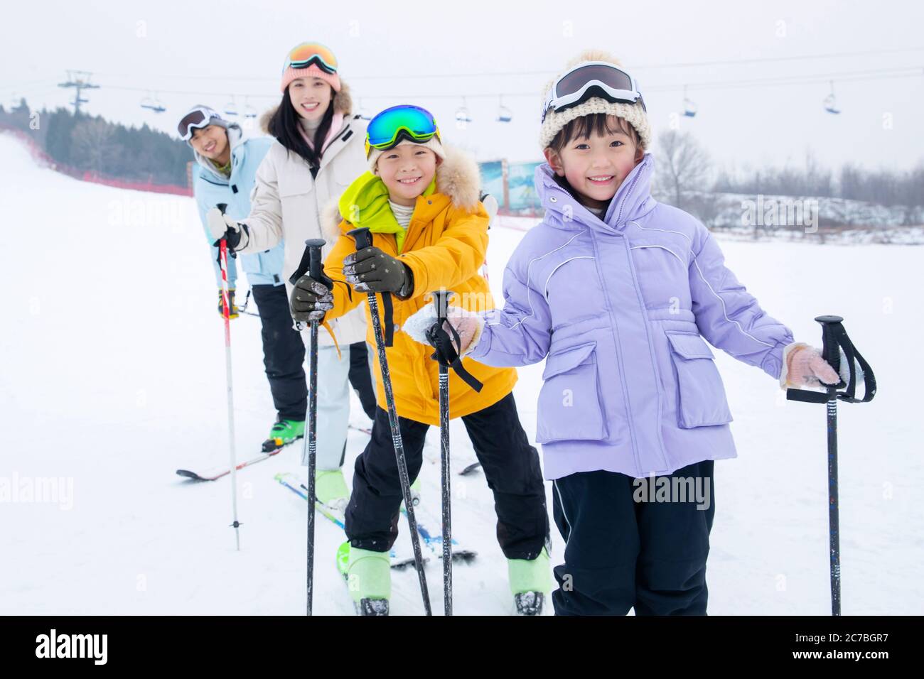 Children ski row hi-res stock photography and images - Alamy