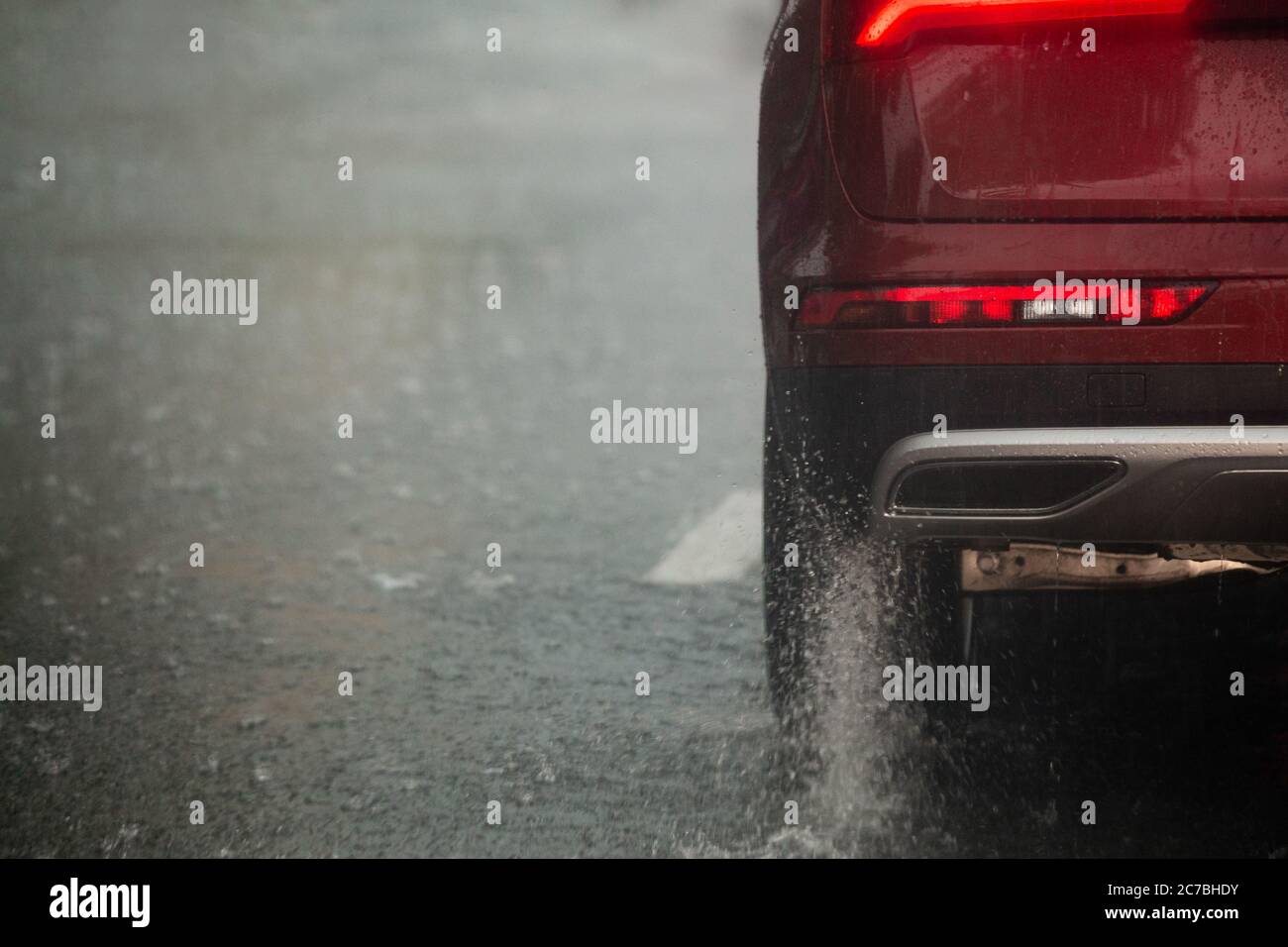 Wet car monsoon car hi-res stock photography and images - Alamy