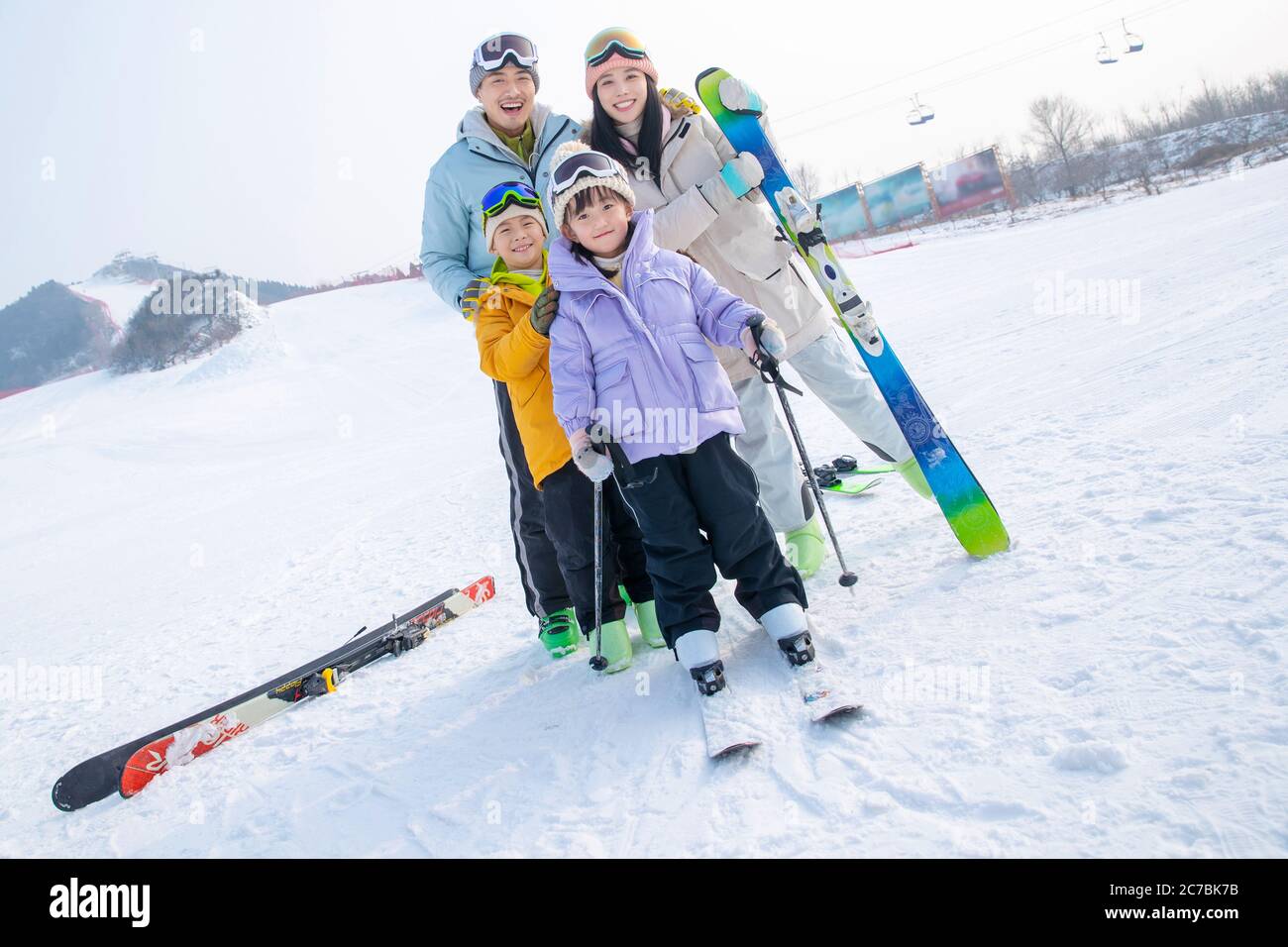 Families ski resort hi-res stock photography and images - Alamy