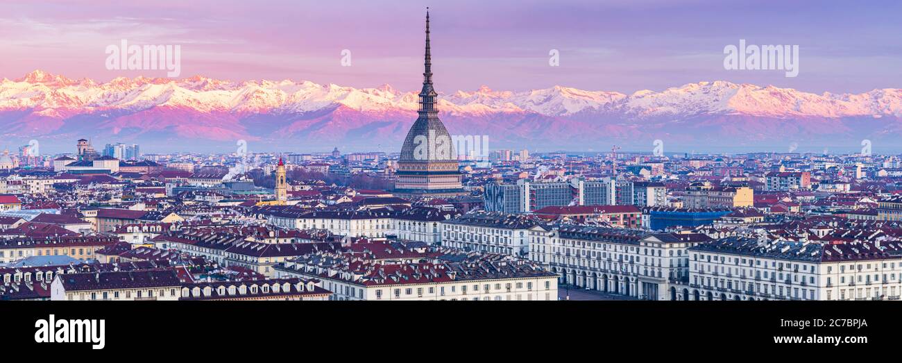 Italia: Torino skyline (Turin, Italy), cityscape at sunrise with ...