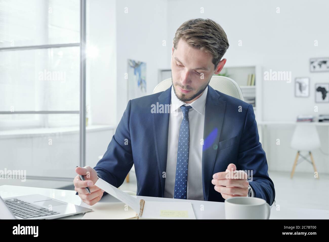 Serious planner hi-res stock photography and images - Alamy