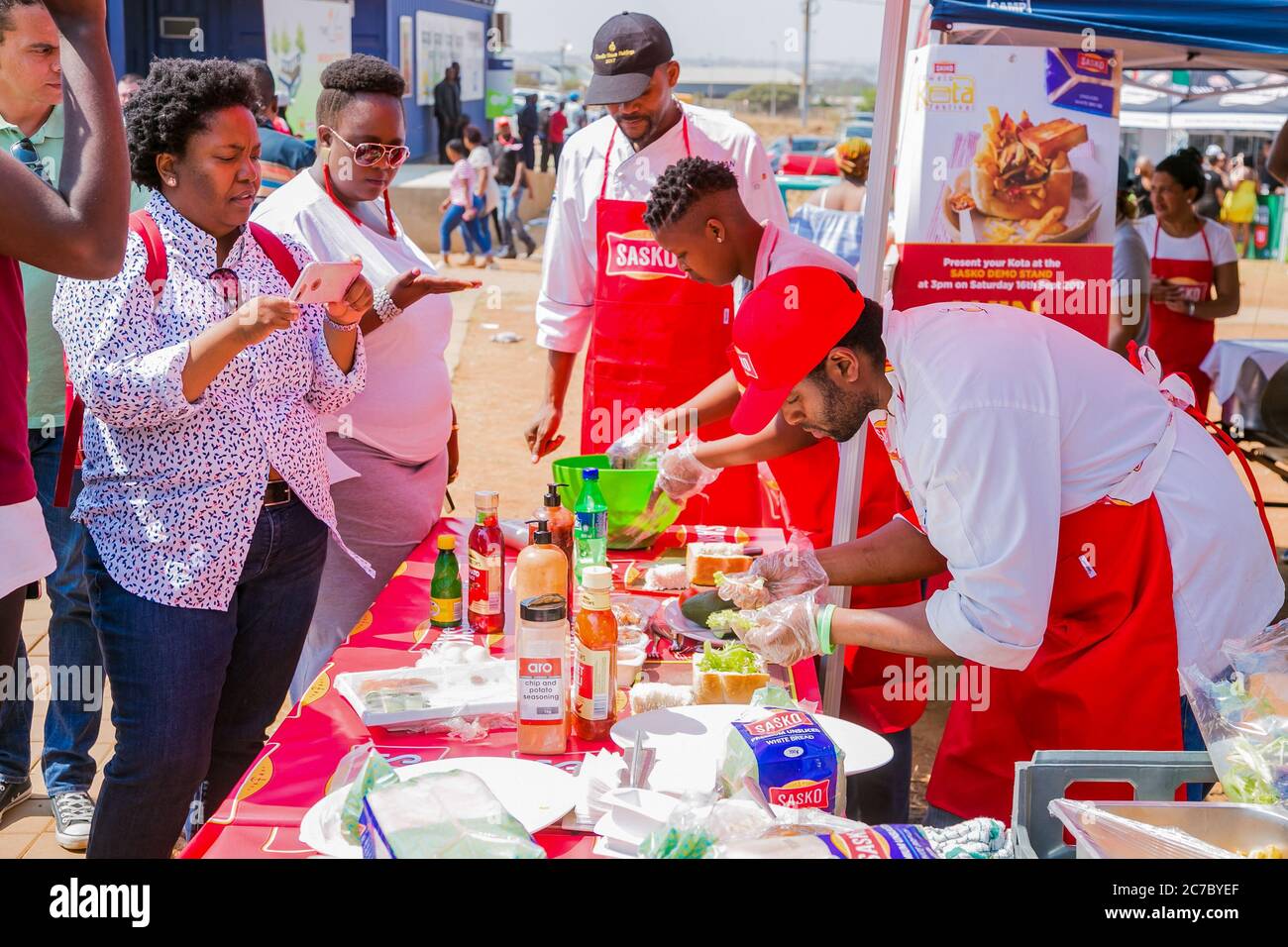 African food serving street hi-res stock photography and images - Alamy