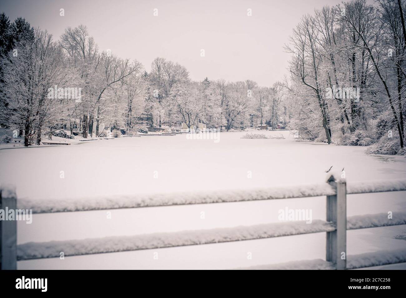 Beautiful shot of the amazing scenery of the snow-covered countryside ...