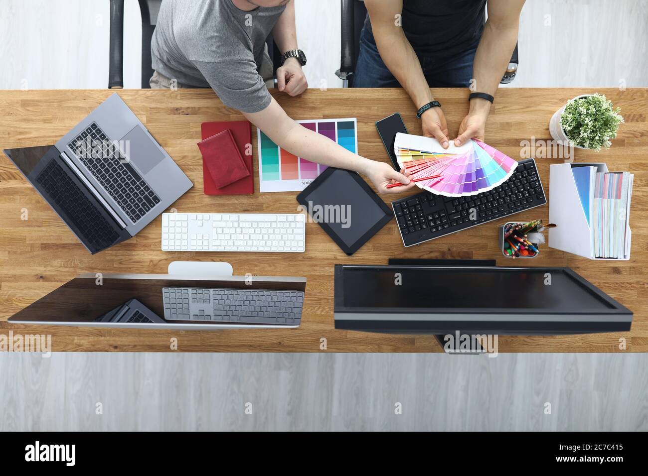 Man colour palette computer hi-res stock photography and images - Alamy