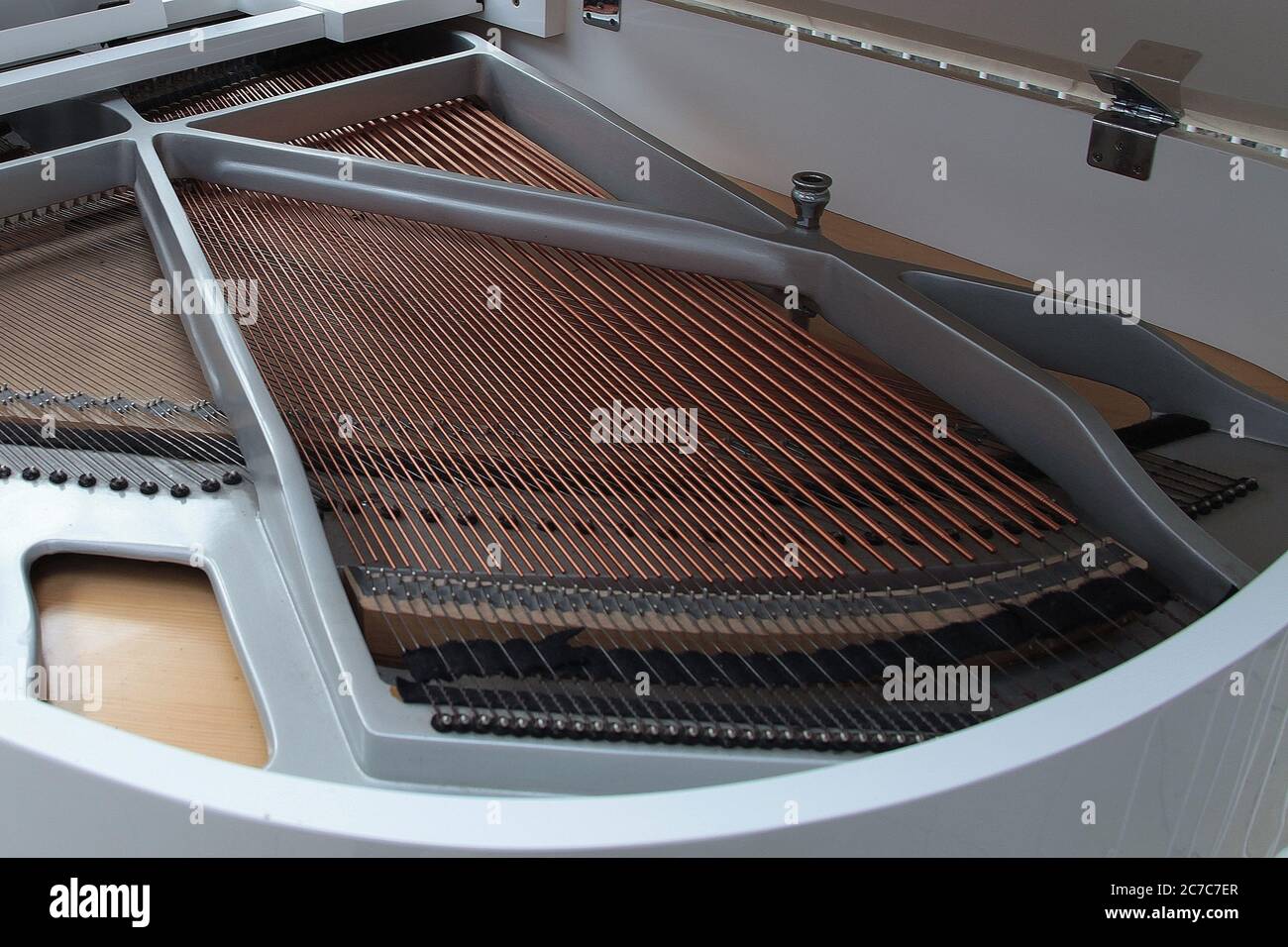 Grand piano open lid hi-res stock photography and images - Alamy