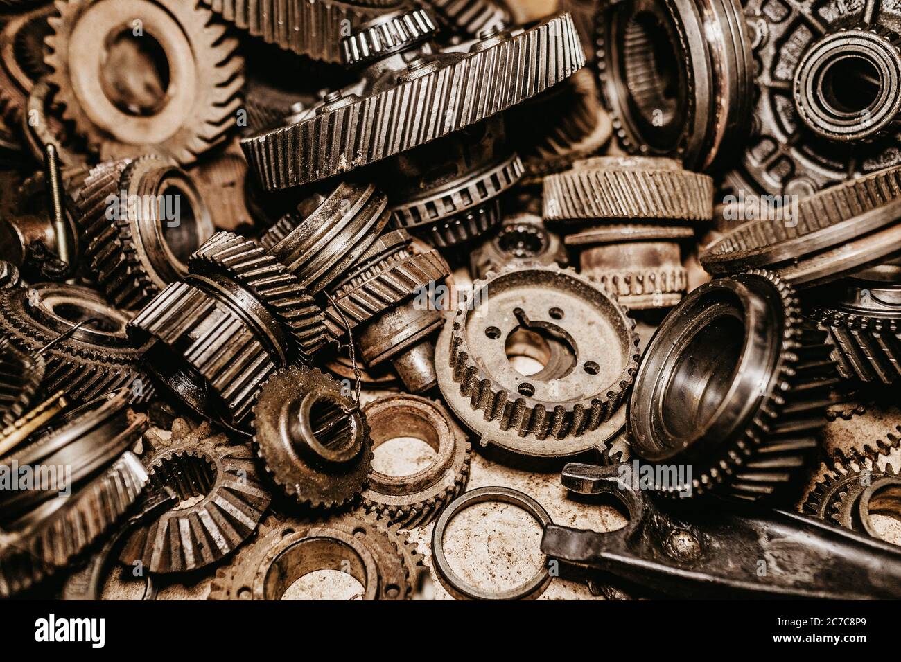 Construction team round table hi-res stock photography and images - Alamy