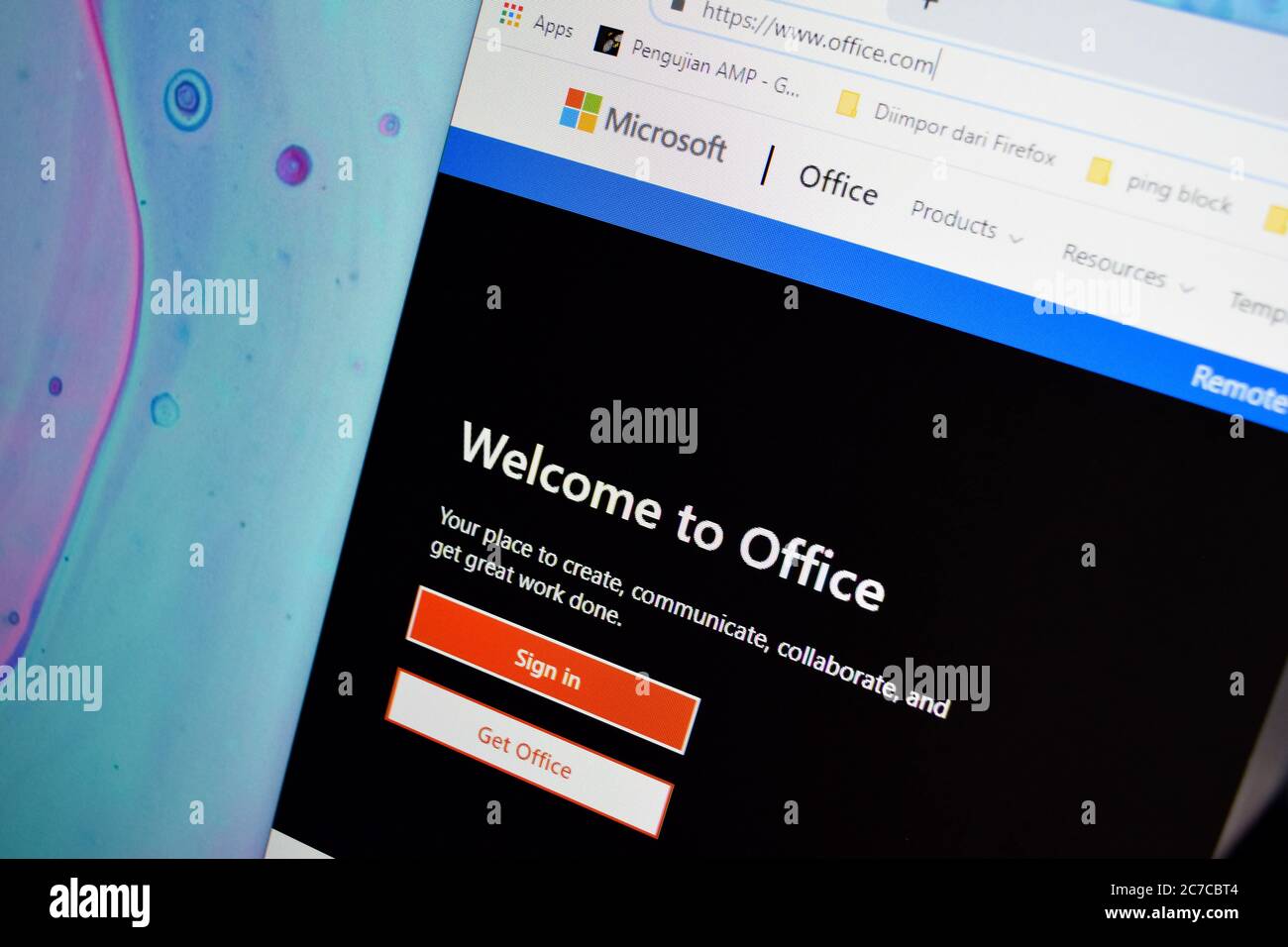 Microsoft word laptop hi-res stock photography and images - Alamy