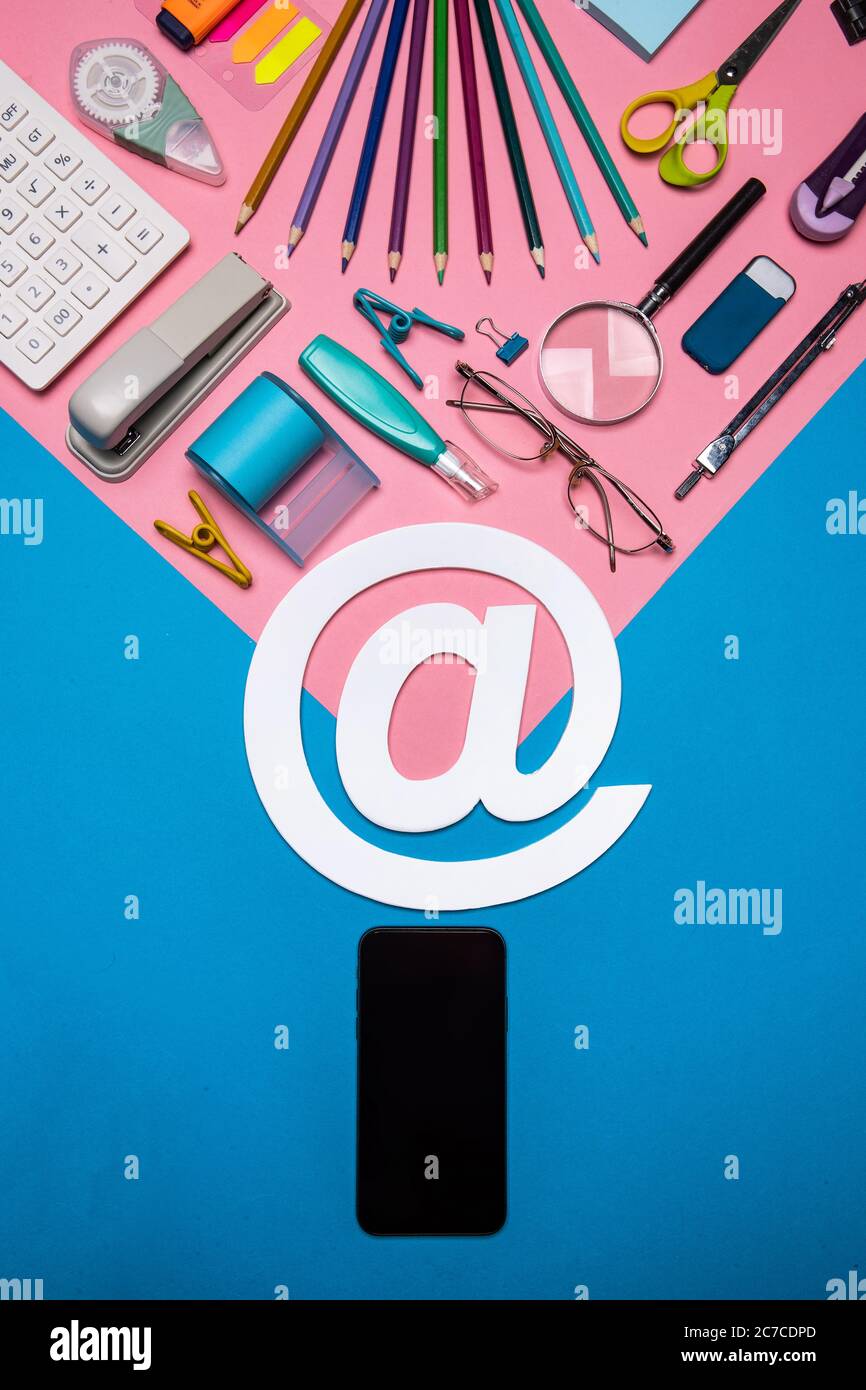 Mobile mail sign pattern hi-res stock photography and images - Alamy