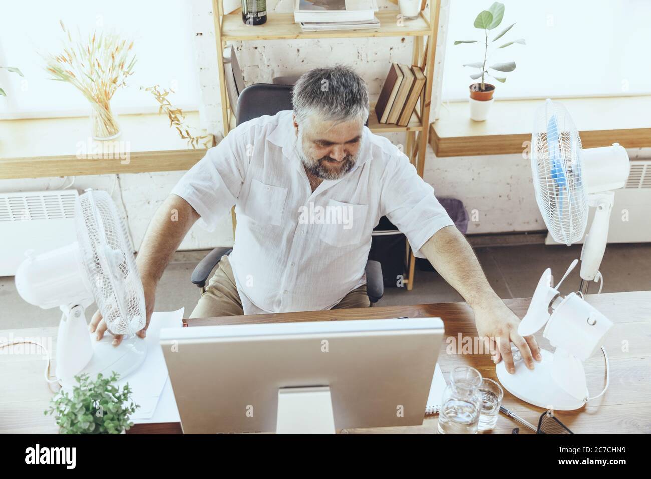 Extremely uncomfortable hi-res stock photography and images - Alamy